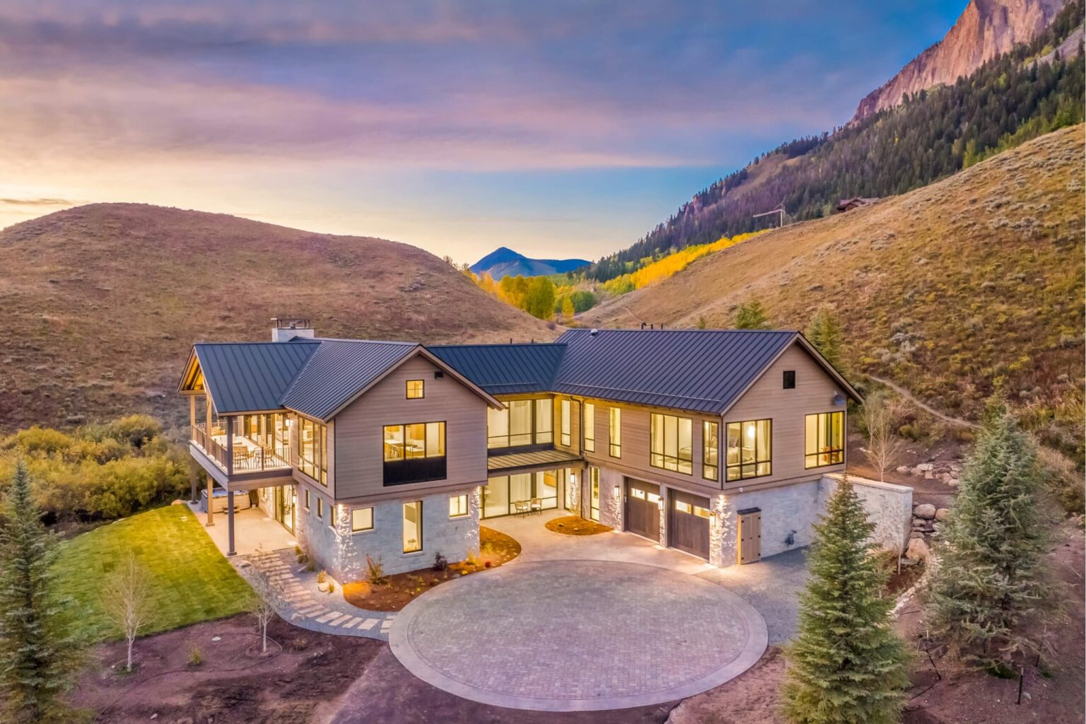 Project Spotlights - LuxView