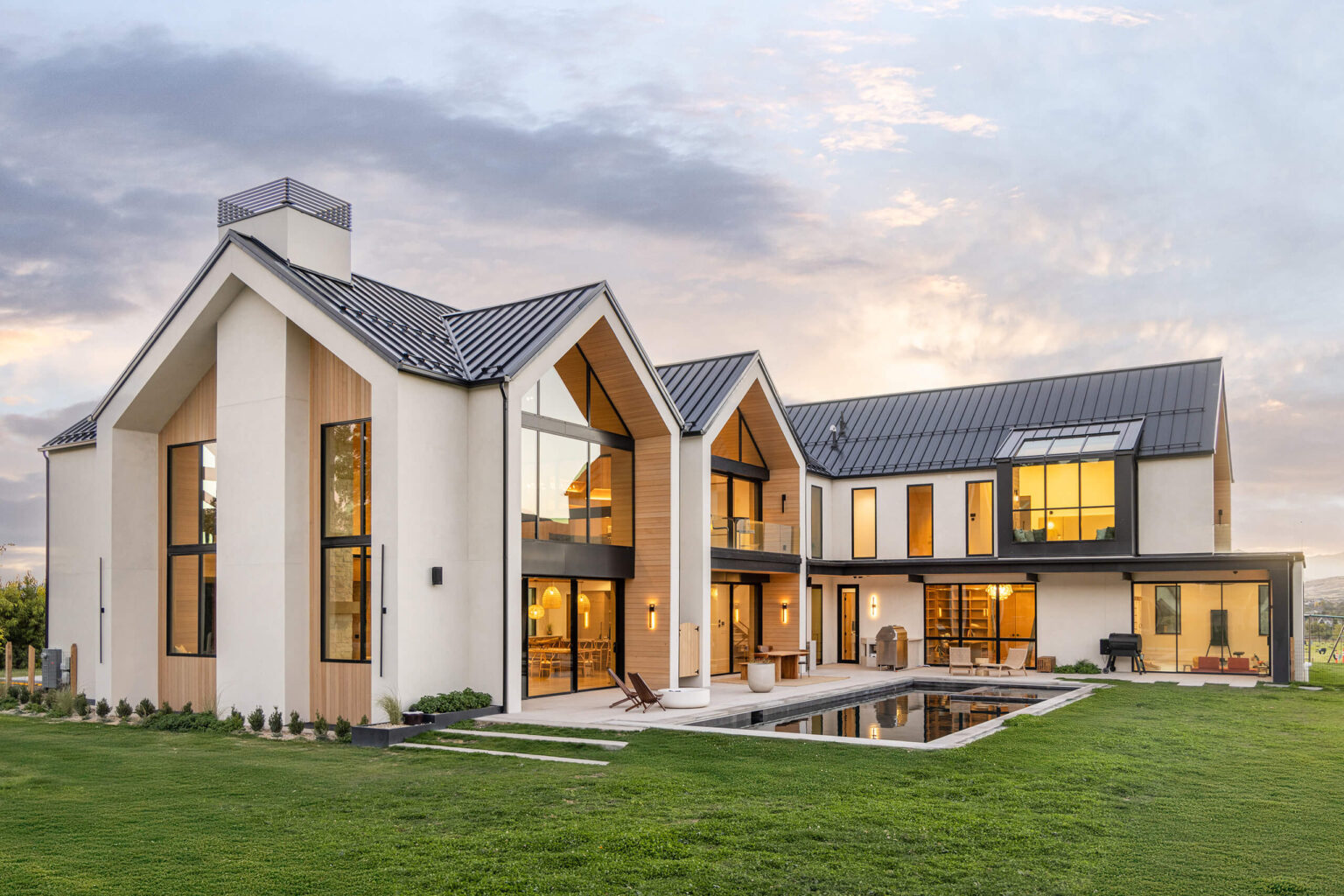 Project Spotlights - LuxView