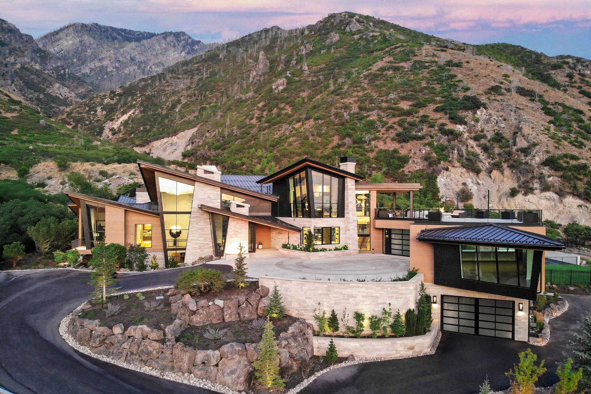 Project Spotlights - LuxView