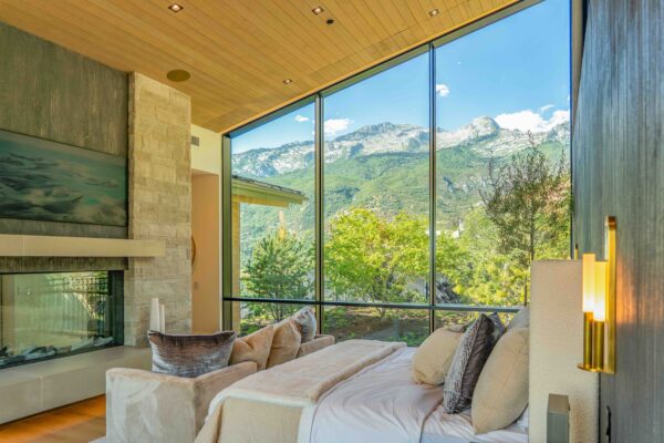 Evergreen Summit - LuxView